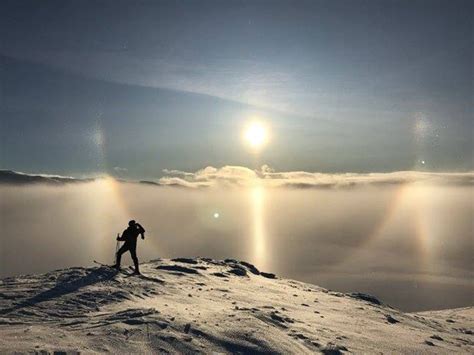 Parhelio el fenómeno de los tres soles ilumina el cielo ruso