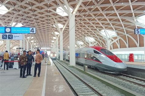 Jadwal Lengkap Kereta Cepat Jakarta Bandung Whoosh