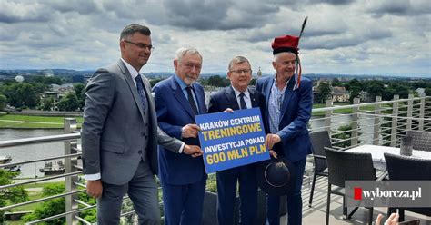 Ryanair Zbuduje W Krakowie Centrum Symulatorowe Za Mln Z Ma By