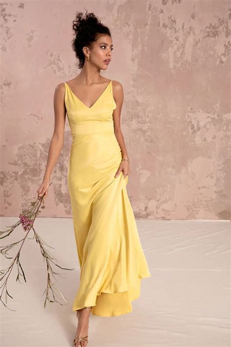 15 Best Dressed Guest Outfit Ideas For Summer Wedding Season Yellow