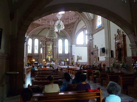 Jaime Ramos Méndez Interior de la Parroquia del Señor de la Piedad en