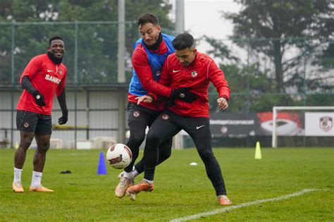 Gaziantep FK Fatih Karagümrük maçının hazırlıklarını tamamladı Elips