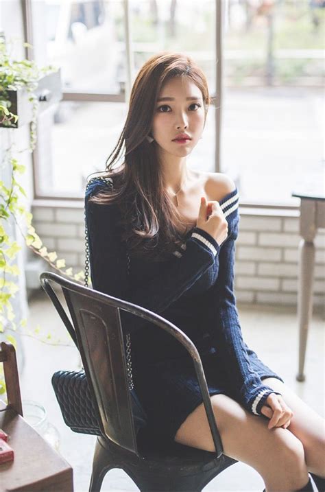 Korean Female Models