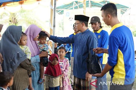 Pemkab Bangka Tengah Salurkan Bantuan Sosial Untuk Keluarga Berisiko