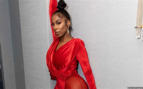 Watch Kash Doll Hilariously Blocking Her Mother From Watching Her Sex