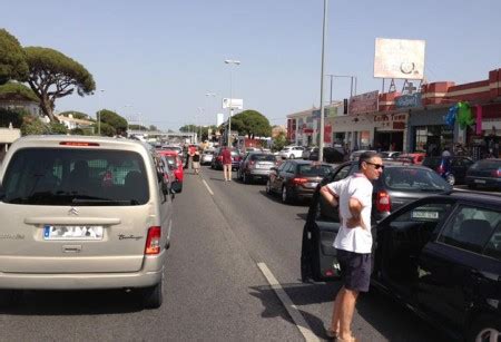 Un accidente en la autovía A 7 en Marbella origina grandes retenciones