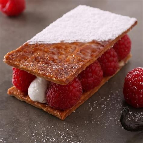 Venez découvrir notre recette de mille feuille caramélisé vanille et