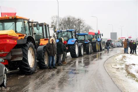 Protest Rolnik W Uwaga Na Utrudnienia W Ruchu W Pi Tek Lutego