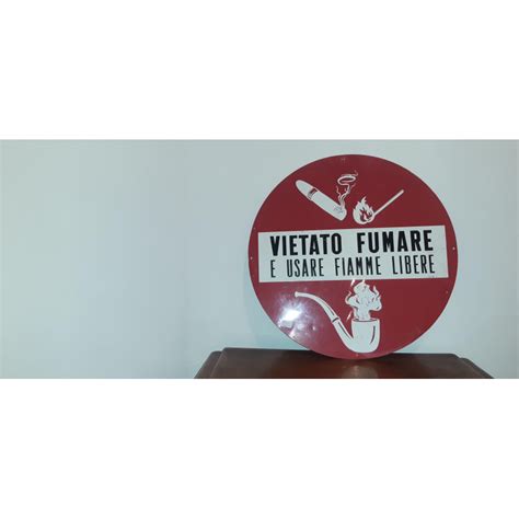 Cartello Vietato Usare Fiamme Libere