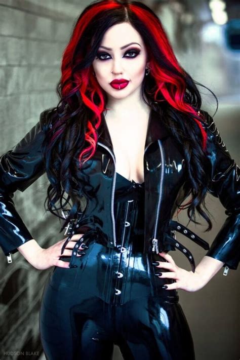 79 PHOTOS De Belles Filles En Latex