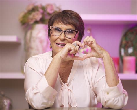 Sensitiva Márcia Fernandes faz previsões para 2024 Jornal de Brasília
