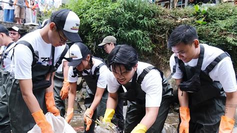Potret Thariq Halilintar Dan Aaliyah Massaid Kerja Bakti Bareng
