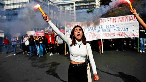 Sciopero Generale In Grecia E Belgio Tornano Le Molotov Ad Atene