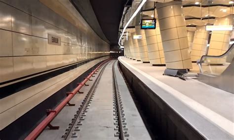 VIDEO Cum arată o plimbare cu trenul de metrou prin tunel de la Valea
