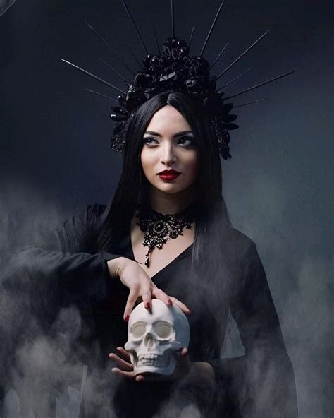 Pin By Abbey Ames On Art Models Halloween Photography Halloween