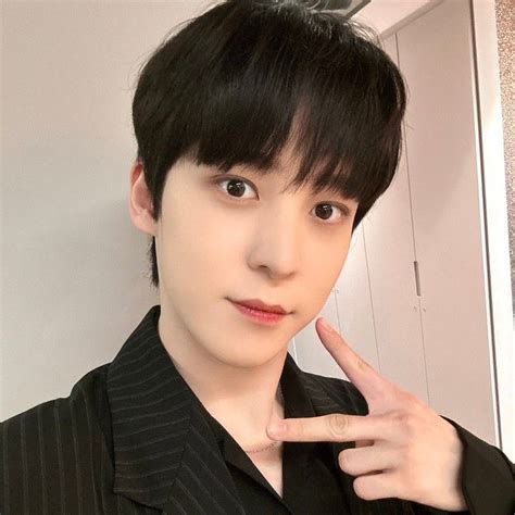 Ateez Yunho Selca Icons Pfp Wi Ha Joon Brown Puppies Big Brown Rca