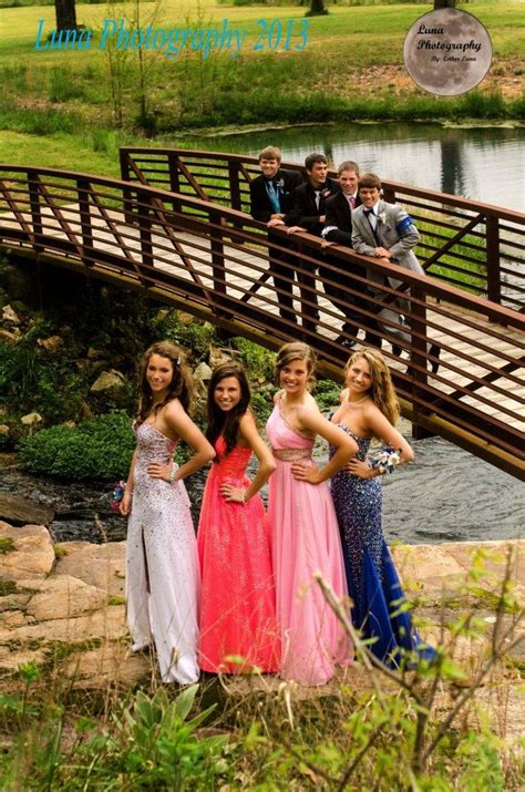 Pin On Picture Tips Prom Picture Poses Prom Poses Prom Pictures Couples