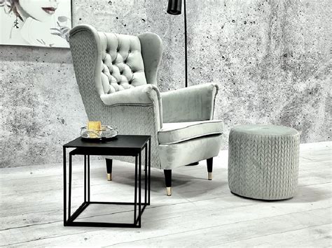 Fotel Uszak Glamour Chesterfield kryształki podnóżek okrągły premium