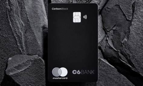 C6 Bank mostra em nova campanha que cartão C6 Carbon é simply the best
