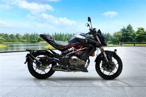 QJ Motor SRK 400 Price Images Colours Mileage Reviews