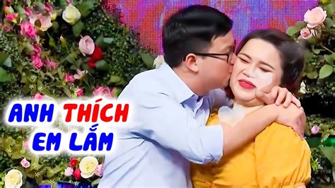Cô nàng MŨM MĨM TRẮNG MÚP khiến bạn trai MUỐN VỒ VẬP bấm nút yêu ngay