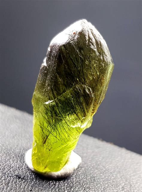 Peridot Crystal Cristal De Peridoto Olivine De Sapat Etsy