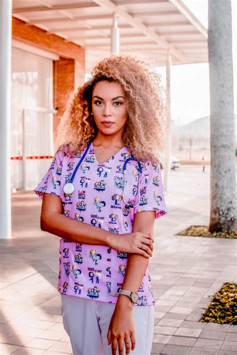Blusa Scrub de Pijama Cirúrgico Estampado Unissex Grey s Anatomy Rosa