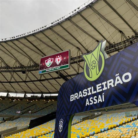 ex tricolor Atlético GO divulga a escalação para encarar o