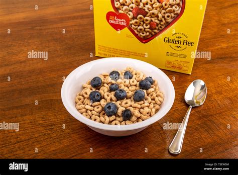 Cheerios With Blueberries Stock Photo Alamy