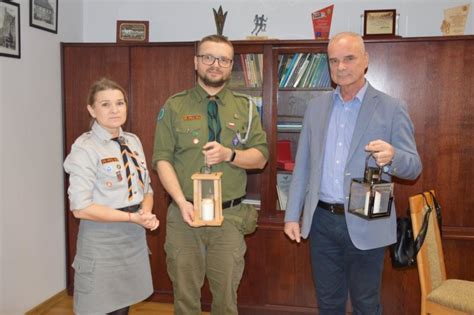 Betlejemskie Światło Pokoju dotarło do Wielbarka Tygodnik Szczytno