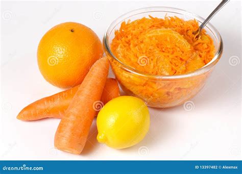 Ensalada Marroquí De La Zanahoria Con La Naranja Foto de archivo
