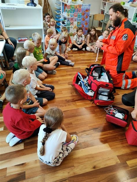 Światowy Dzień Pierwszej Pomocy wizyta ratownika medycznego