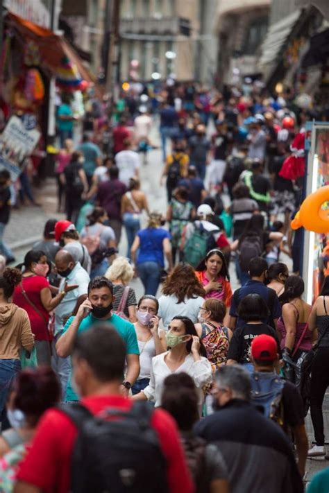 Brasil deve subir para 8ª posição no ranking das maiores economias do