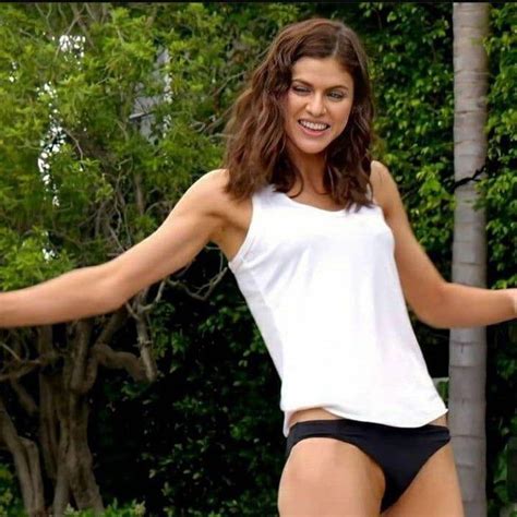 Pin On Favorite Alexandra Daddario Pics