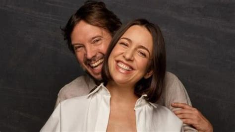 Roberta Sá dá à luz a sua primeira filha Lina no dia de seu aniversário