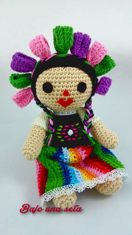 Bajo Una Seta La Mu Eca Mexicana Mar A Mu Ecas De Trapo Mexicanas