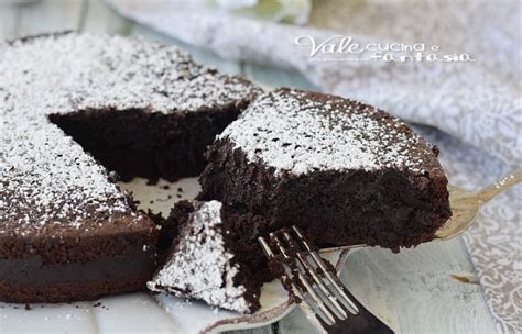 TORTA AL CIOCCOLATO Dal Cuore Morbido E Cremoso