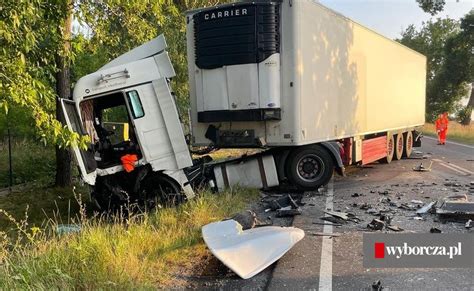 Tragiczny wypadek na drodze krajowej nr 43 w pobliżu Wielunia Nie żyje