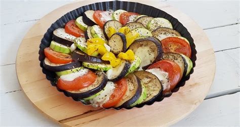 Zapiekanka Z Cukinii Bak A Ana Pomidor W I Mozzarelli Przepisy