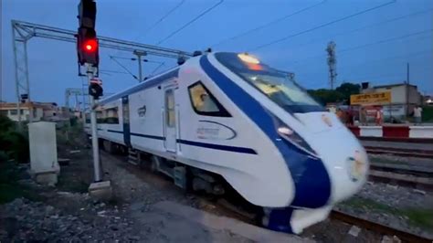 Vande Bharat Express Reached Ayodhya Junction YouTube