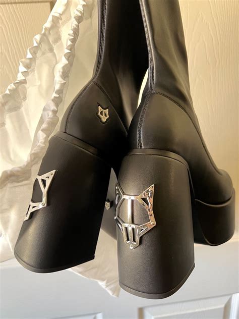 Naked Wolfe In How To Stretch Boots Black Platform Boots Cute