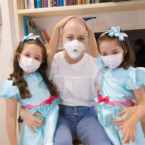 Mãe de Fabiana Justus celebra alta da filha durante tratamento de