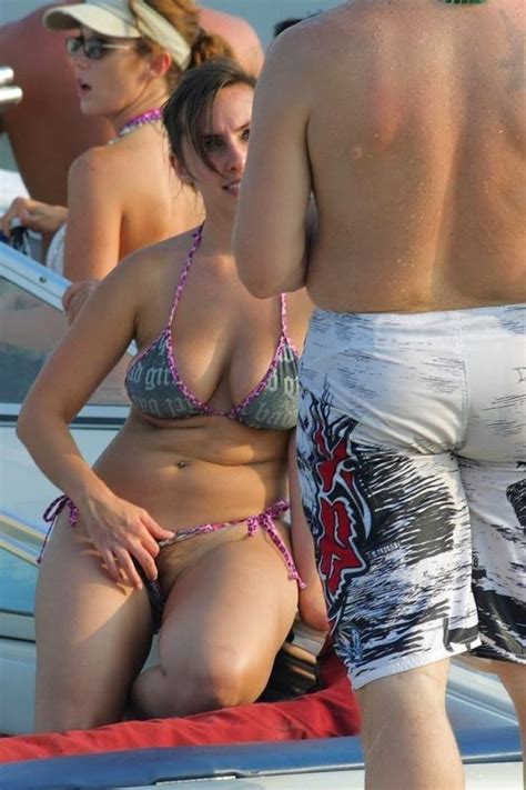 Bikini Pussy Flash Selfie Sexdicted