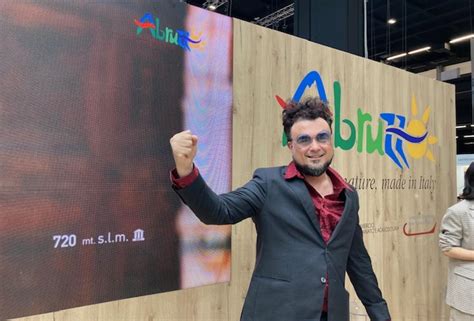 Bit Milano Tanti Giovani Nello Stand Abruzzese Con Il Maestro Enrico