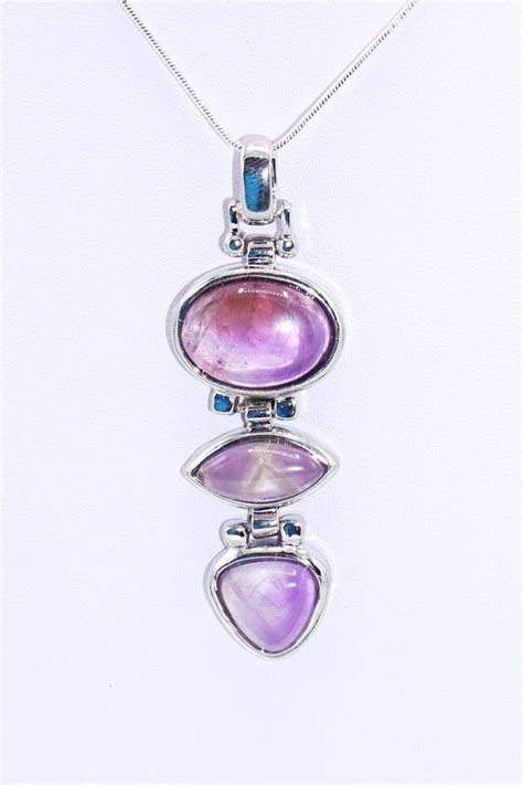 Silberkette mit gerahmten Anhänger aus Amethyst Echte Hingucker