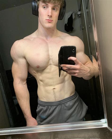 Strong Young Barechest Pale Guy Caulin Highfill Cocky Muscle Bro Broad Shoulders Big Pecs Selfie