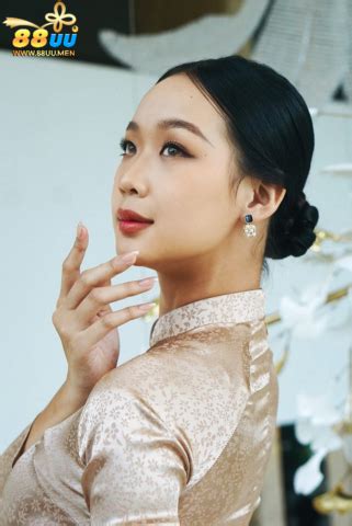 Xem phim sex Lê Nguyễn Bảo Ngọc á hậu chân dài bím hồng hột le nhạy cảm