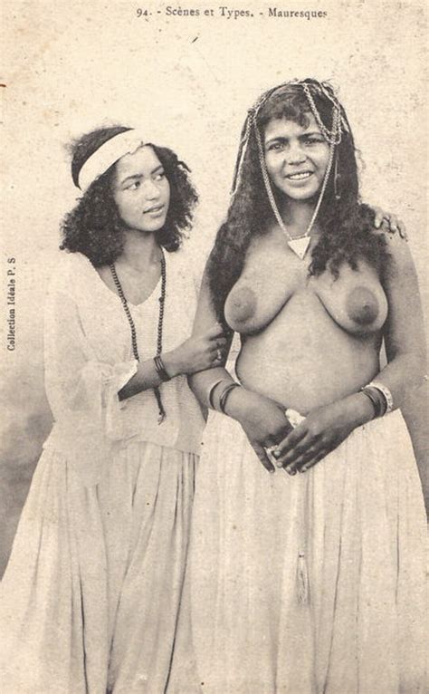 Reprinted Old Postcard Photograph Of Two North African Moorish Woman