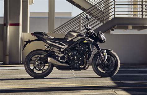 Ra M T Naked Bike Triumph Street Triple Nhi U Thay I Nh T T