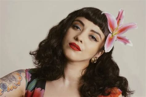 Mon Laferte anunció su regreso a los escenarios LosPrimerosTv